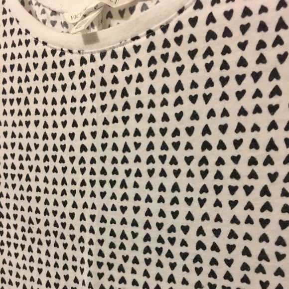 Victoria's Secret | Tops | Euc Victorias Secret Small Heart Crew Neck ...